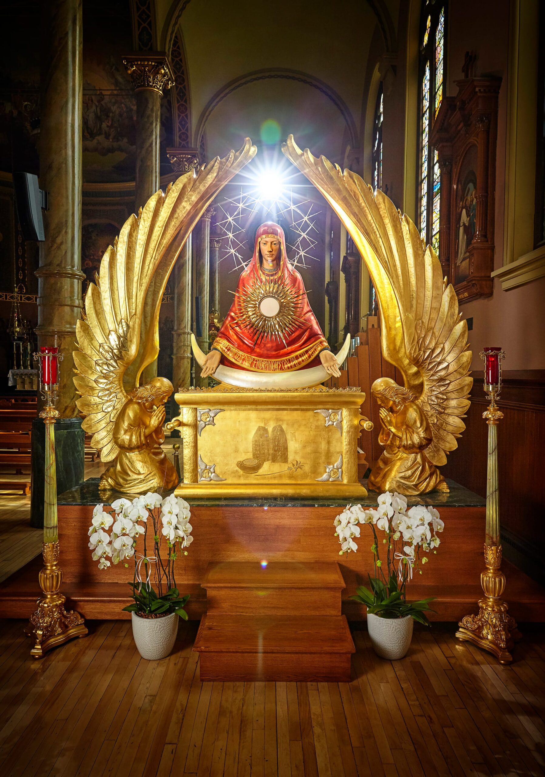 Where You Can Find the Largest Eucharistic Monstrance in the World - EWTN