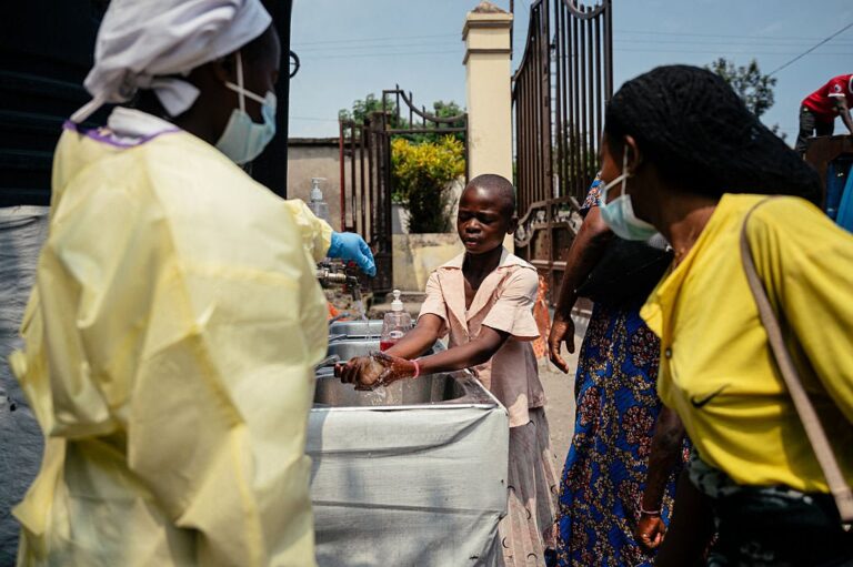 Ebolakrise i Sentral-Afrika: CRS samarbeider med Caritas | EWTN Norge